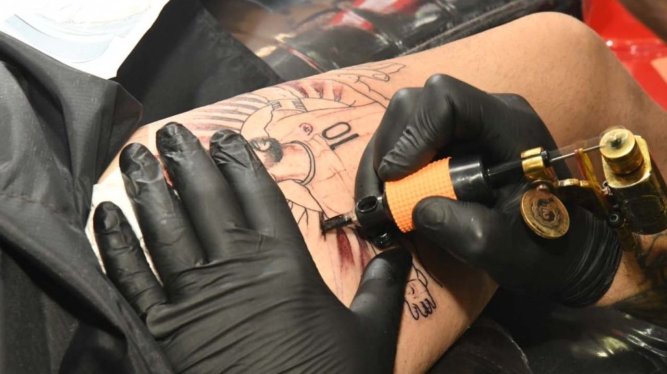 Seis de cada diez personas están tatuadas y el 75% percibe prejuicios ...